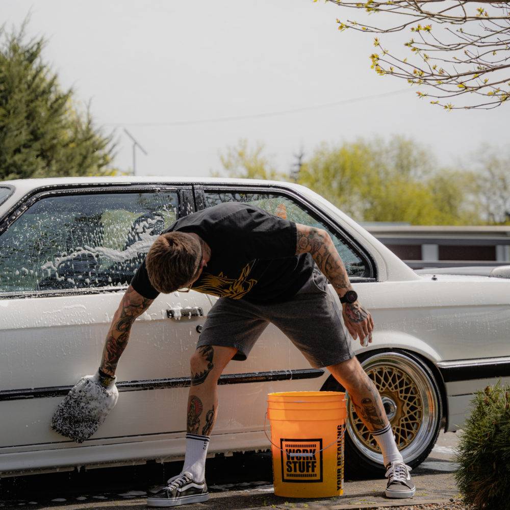 Two Bucket Car Wash Method – How to Wash Your Car Without Scratching